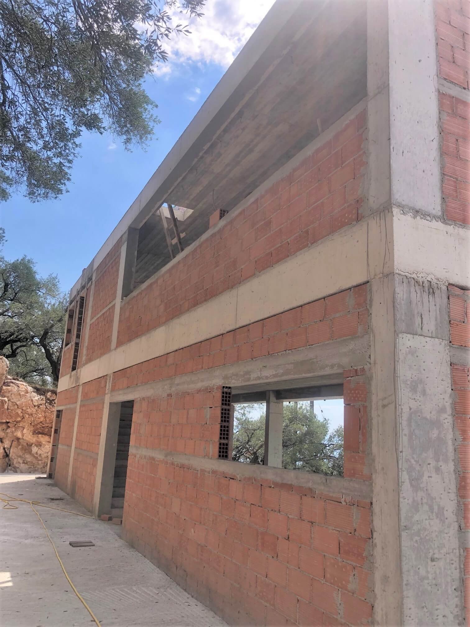 ΜΕΛΕΤΗ - ΚΑΤΑΣΚΕΥΗ ΔΙΩΡΟΦΗΣ ΚΑΤΟΙΚΙΑΣ ΜΕ ΠΙΣΙΝΑ - K2 ENGINEERING